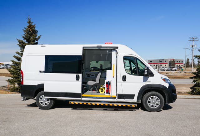 Emergency Response Units: Van vs. Truck with Capsule
